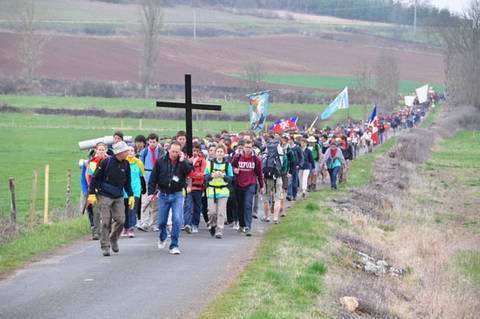 La pratique du pélerinage est inscrite dans notre foi par Mgr Delannoy ...